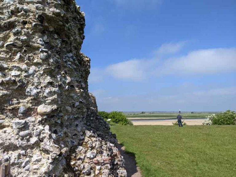 A visit to Burgh Castle Roman Fort, nr Great Yarmouth - Chimptrips