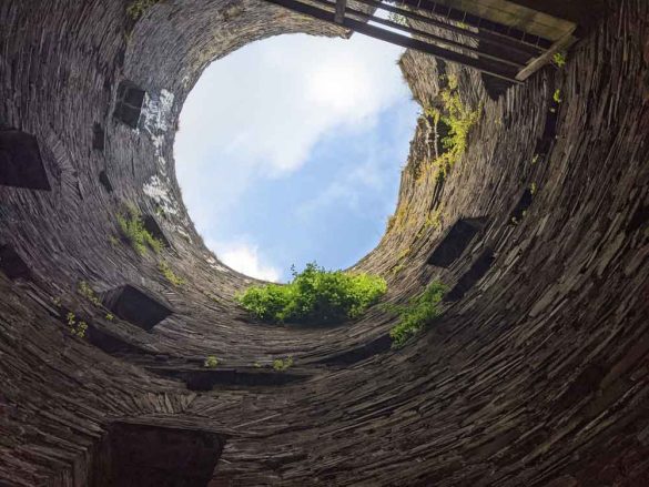 Exploring Cilgerran Castle, Pembrokeshire - Chimptrips