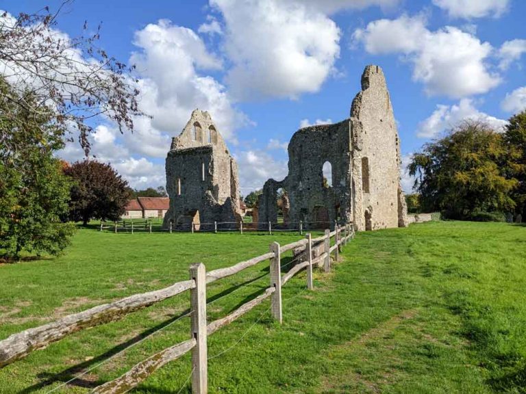 A circular walk on the Halnaker Windmill Trail - Chimptrips