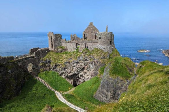 A guide to Mwnt Beach & Foel Y Mwnt - Chimptrips