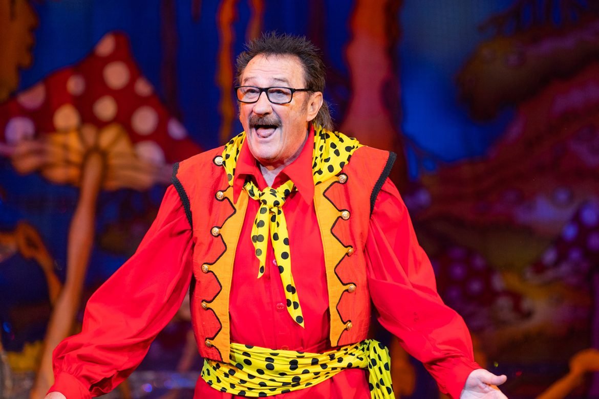 Peter Pan Pantomime at New Victoria Theatre, Woking - a review - Chimptrips
